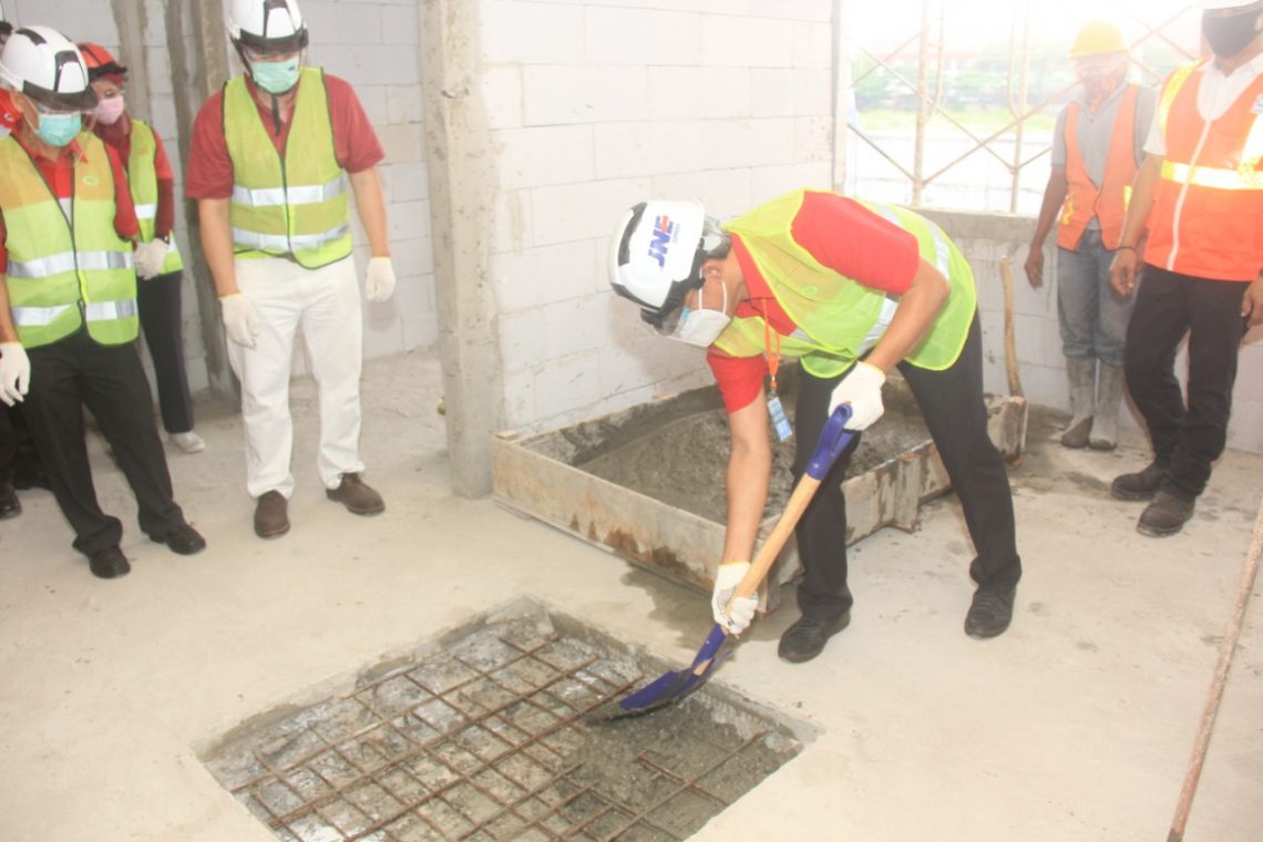 Topping Off Pembangunan Mega Hub JNE, Percepat Mobilitas Paket Kiriman ...